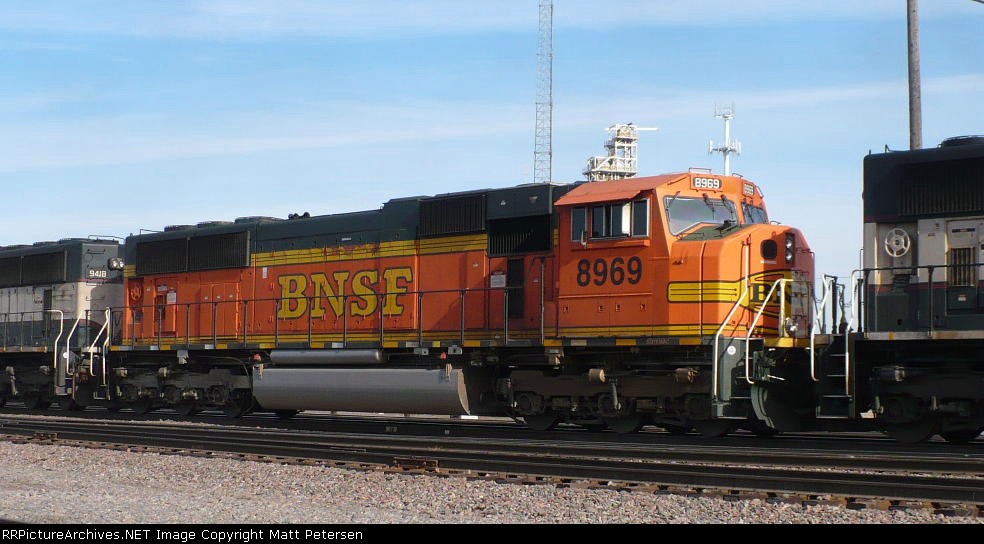 BNSF;8969
